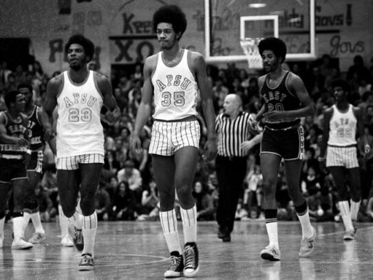 Drugs, guns and other nonsense - La storia di Fly Williams - La ...